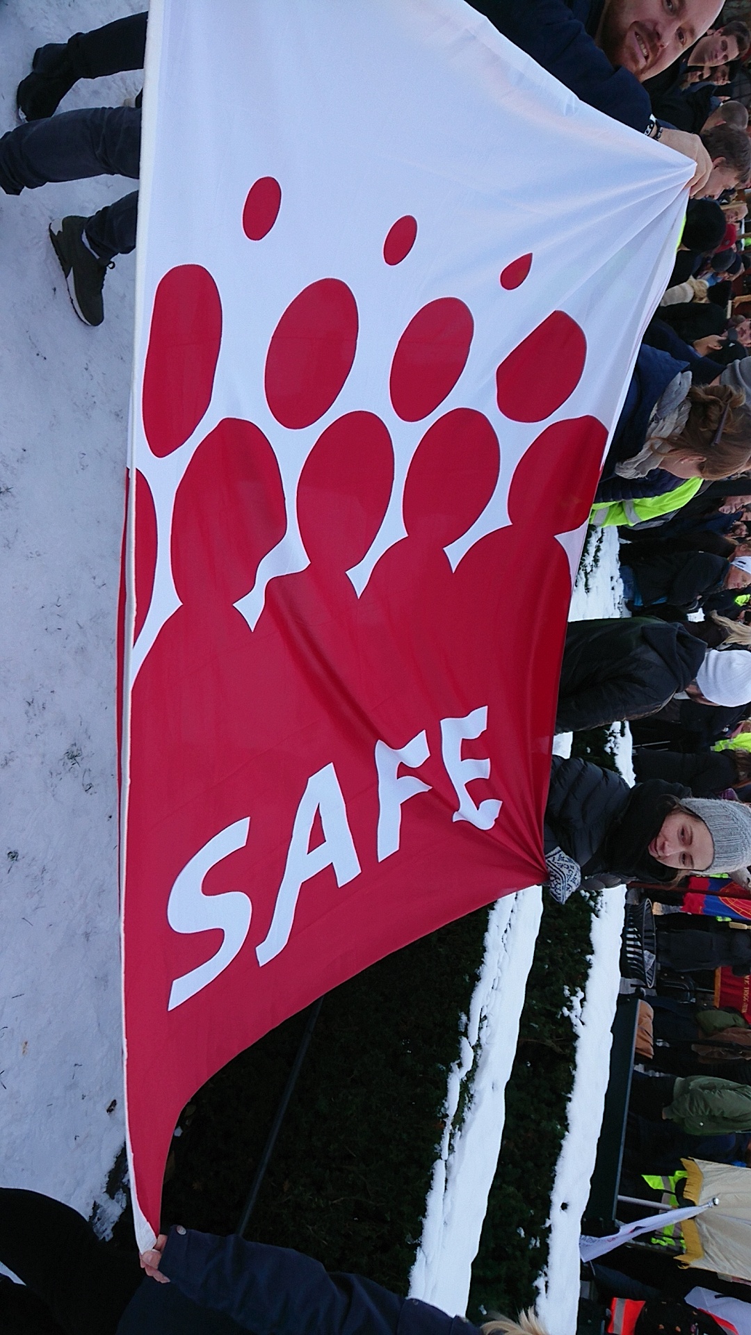 SAFE Ung på lærerik konferanse - SAFE Magasinet Nr 3 Desember 2017